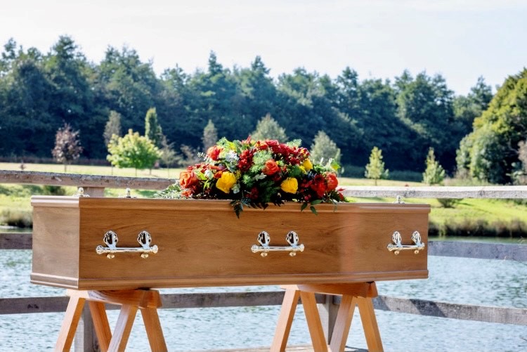 Simple Farewell Cremation Service in Malling at Viner & Sons : Viner & Sons